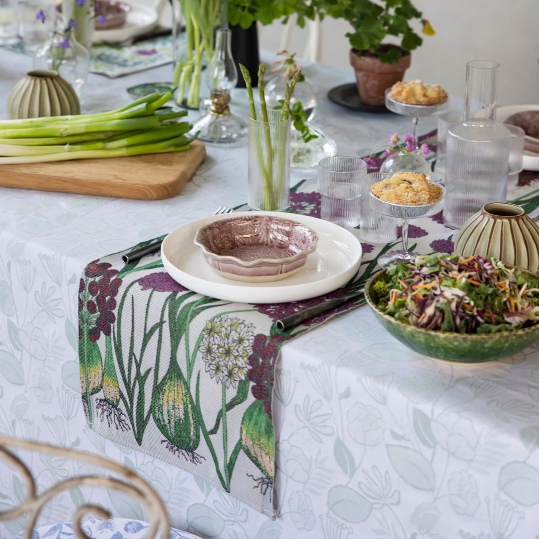 Woven Table Runners – Scandinavian North